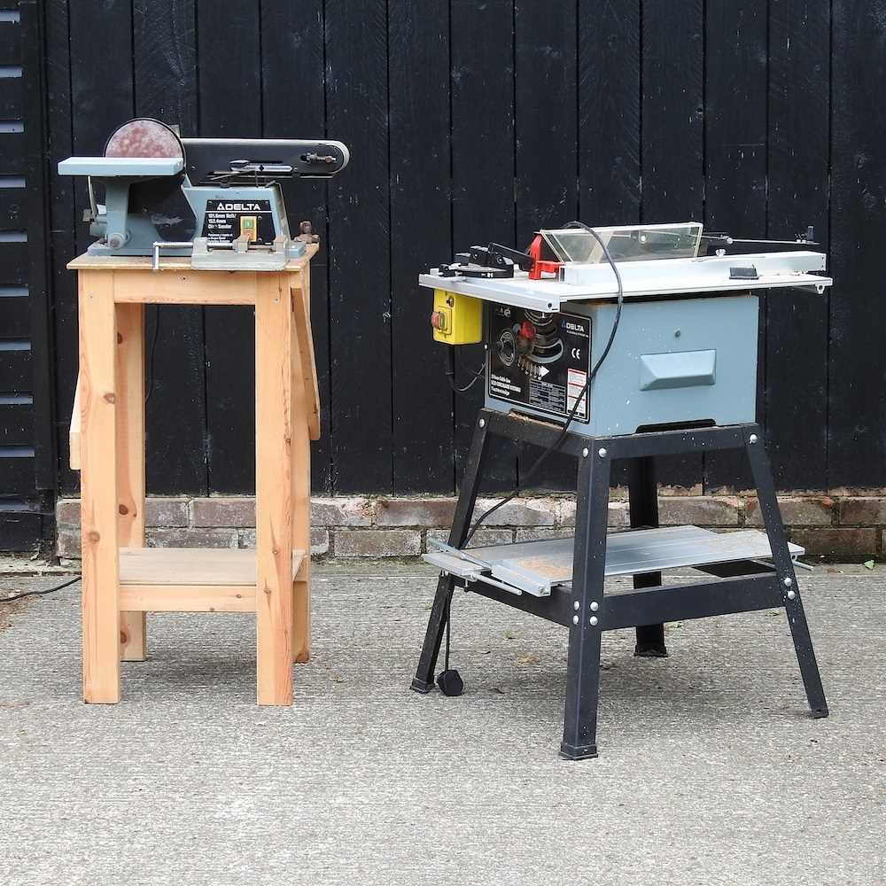 Lot 351 - A table saw and disc sander