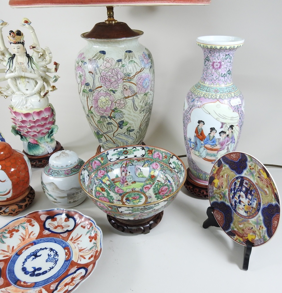 Lot 738 - A collection of oriental china,