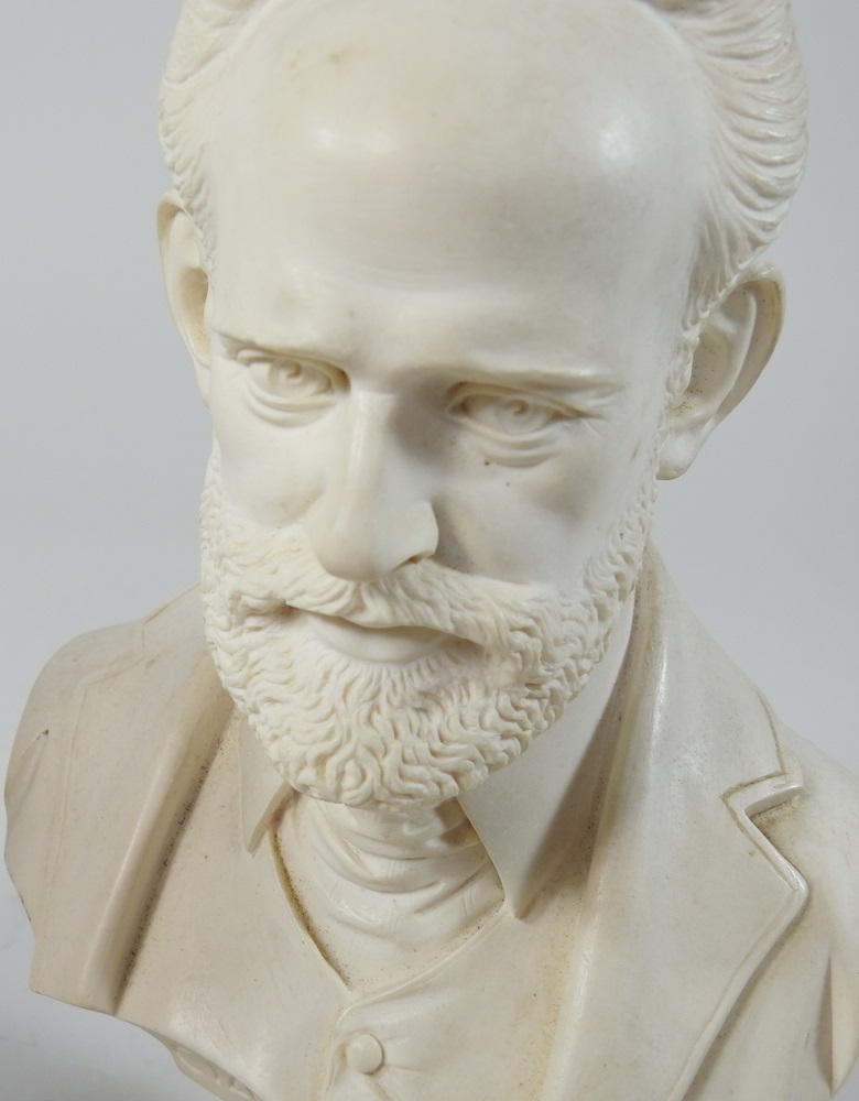 Lot 86 - A bust of Nelson