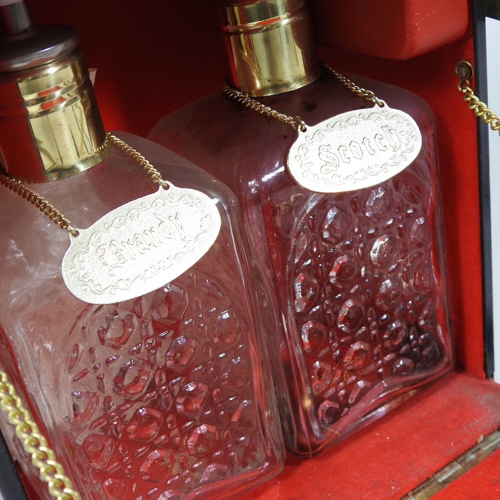 Lot 330 - An RAF sign and decanter box