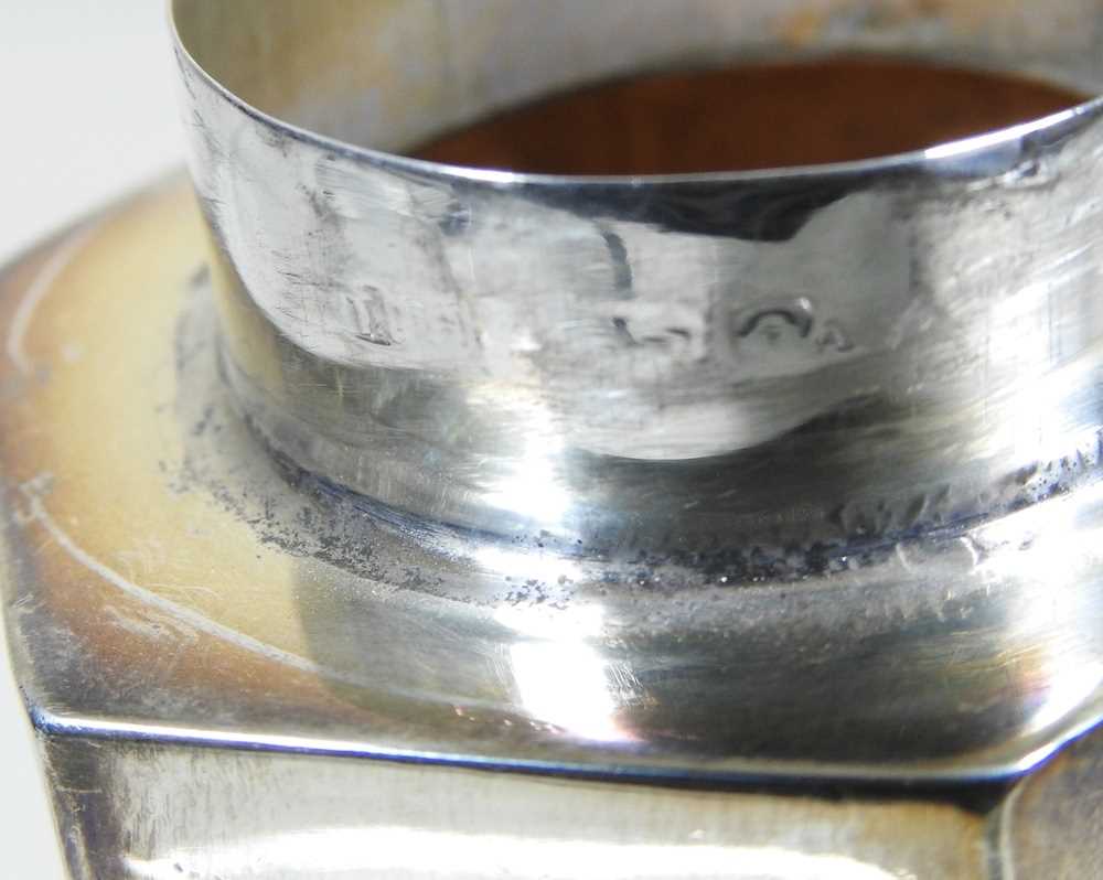 Lot 202 - A silver caddy