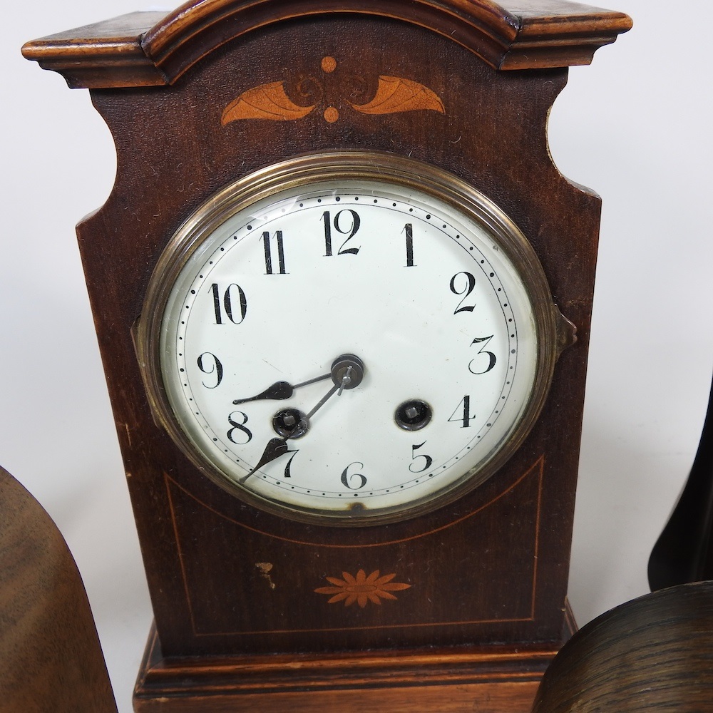 Lot 153 - Various clocks