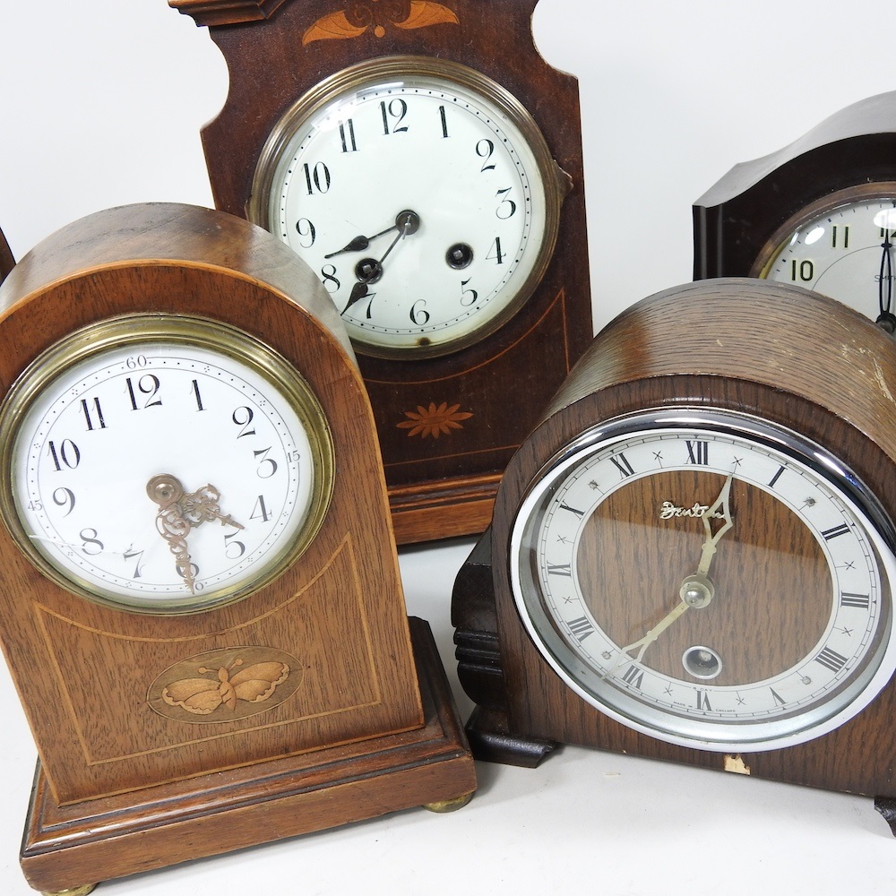 Lot 153 - Various clocks
