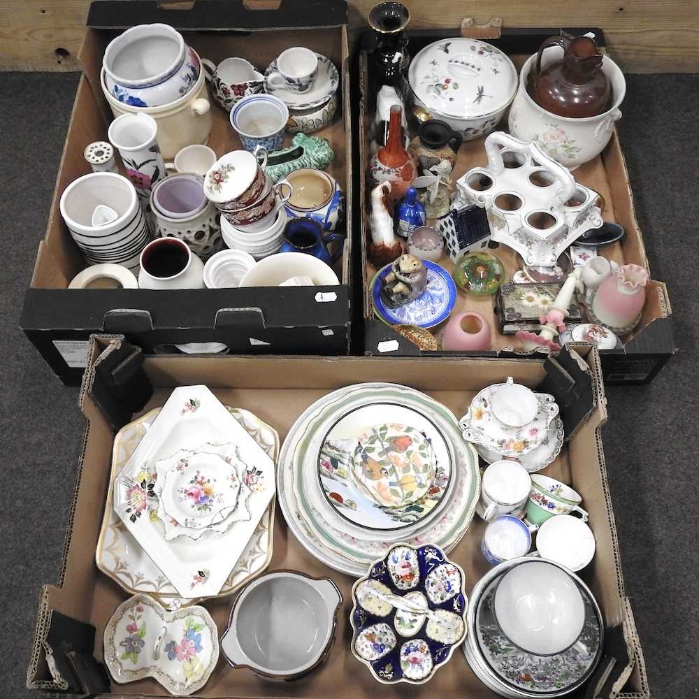 Lot 402 - A collection of china and glass