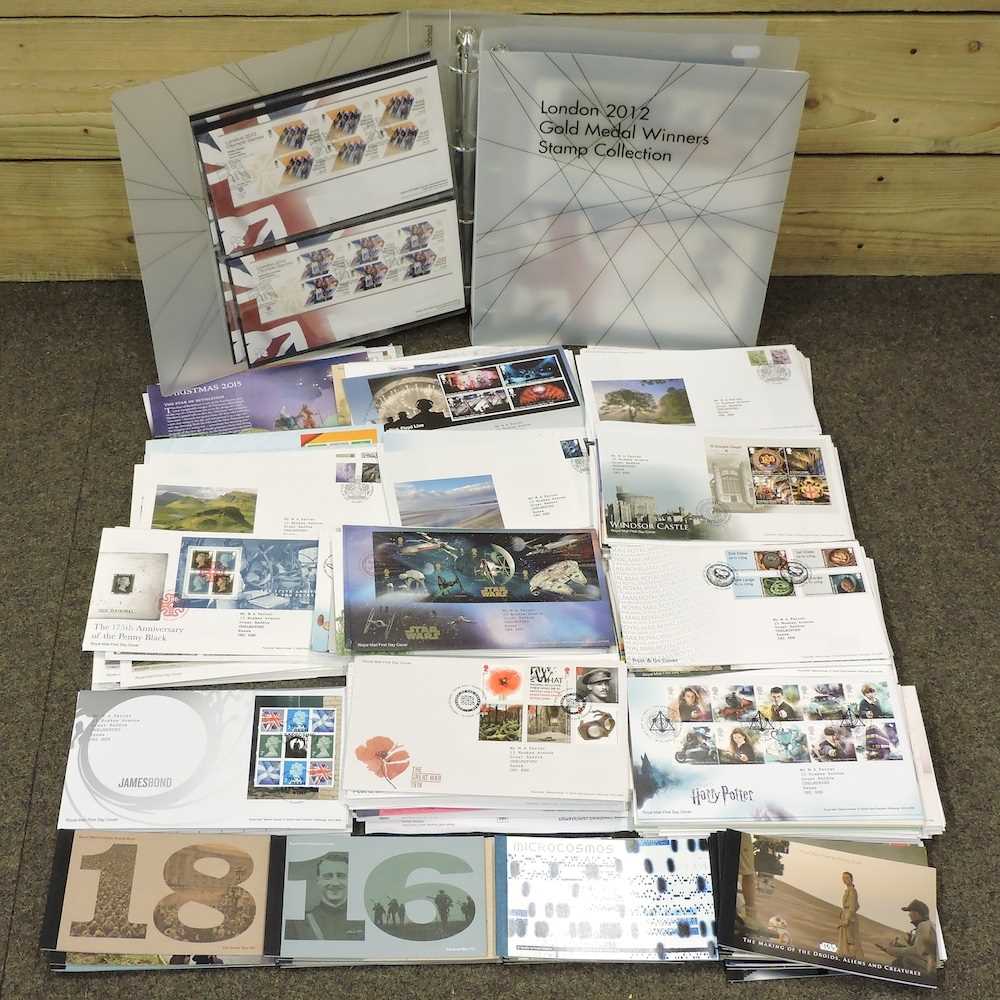 Lot 70 - A collection of stamps