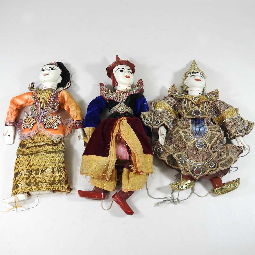 Lot 514 - Three Indonesian puppets