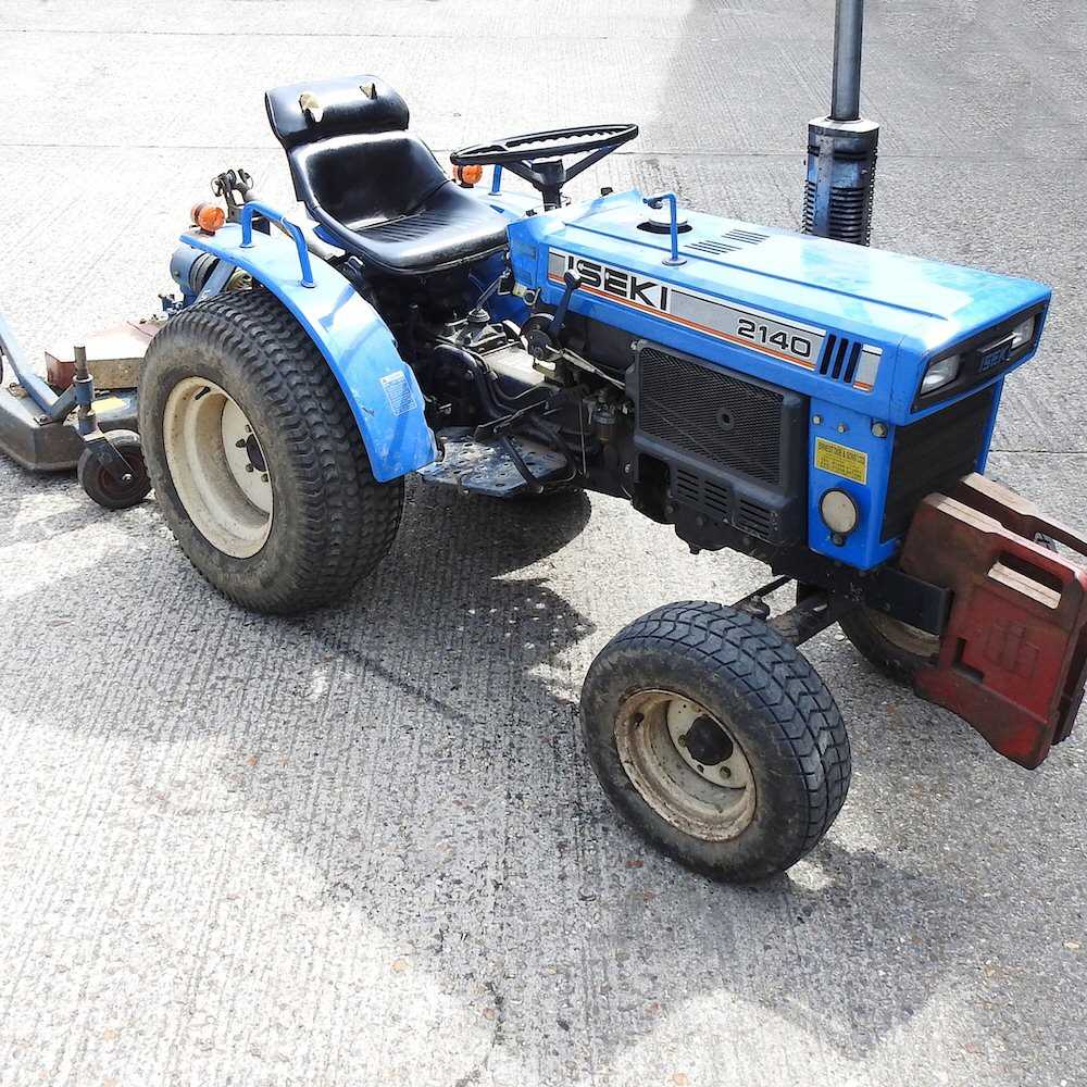Lot 400 - SATURDAY; DAY TWO - An Iseki compact tractor
