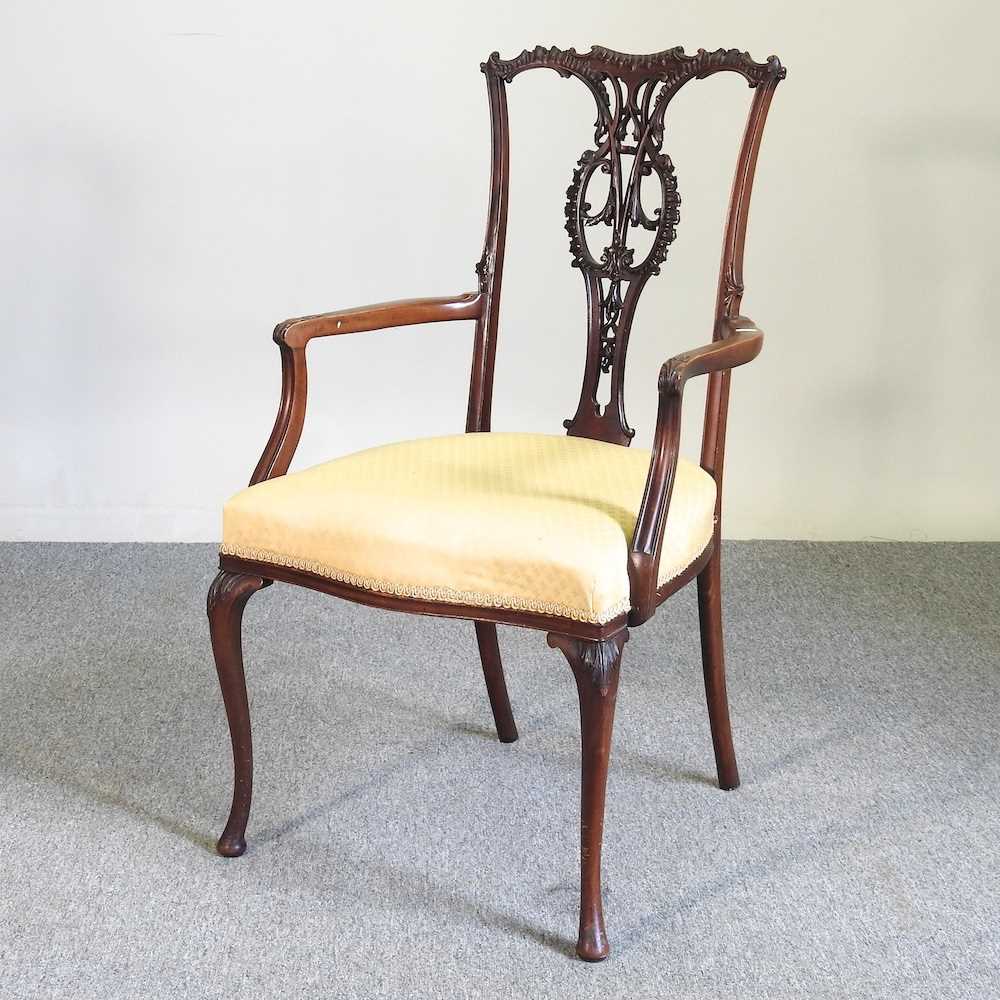 Lot 452 - An Edwardian elbow chair