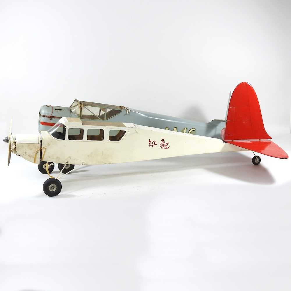 Lot 194 - A large model plane