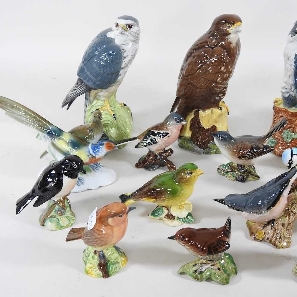 Lot 556 - A Beswick pottery model of an owl, 12cm high,