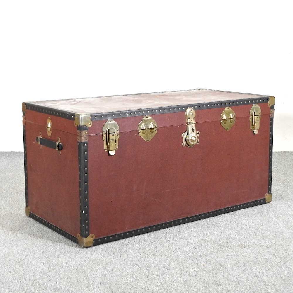 Lot 485 - A studded travelling trunk, with a hinged