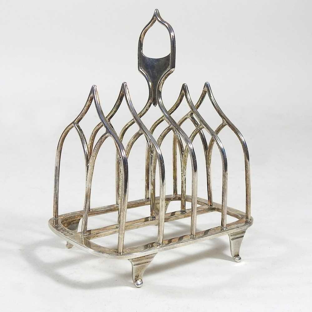 Lot 122 - An Edwardian silver five bar toast rack, of