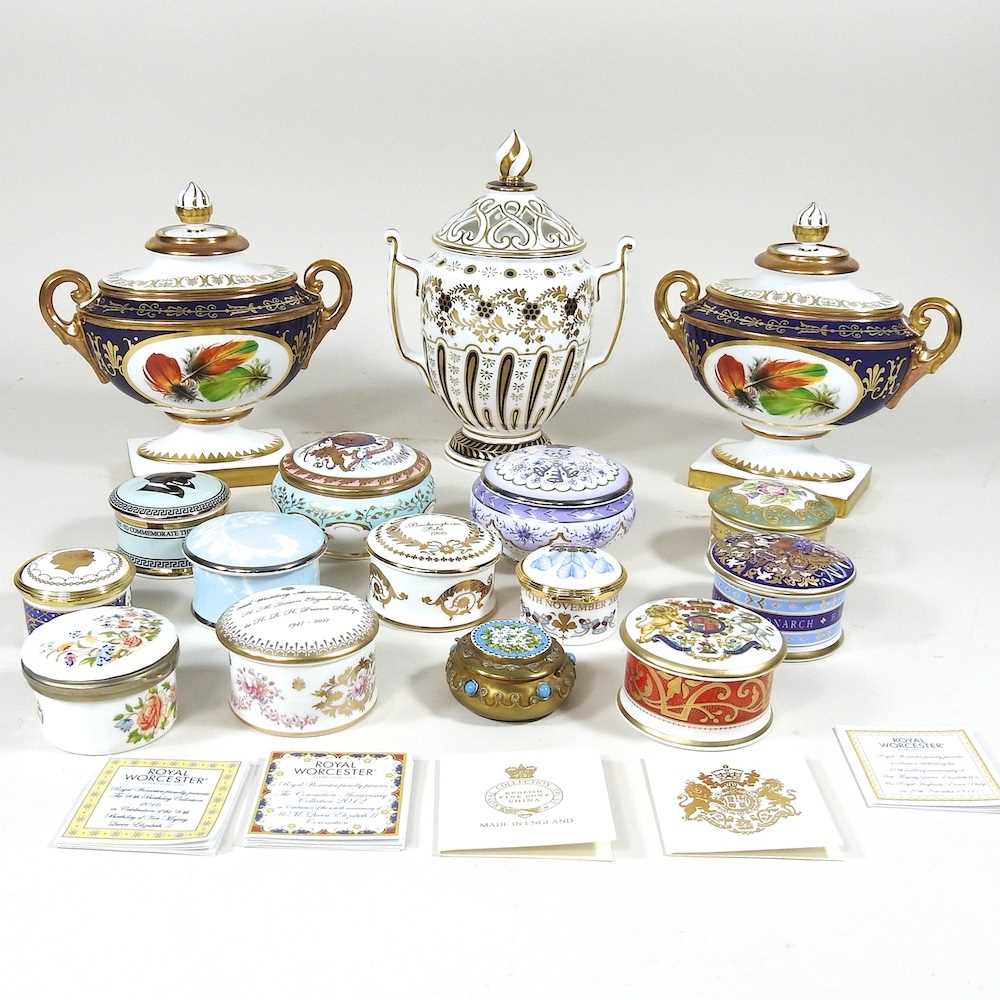 Lot 181 - A pair of Royal Worcester Heritage