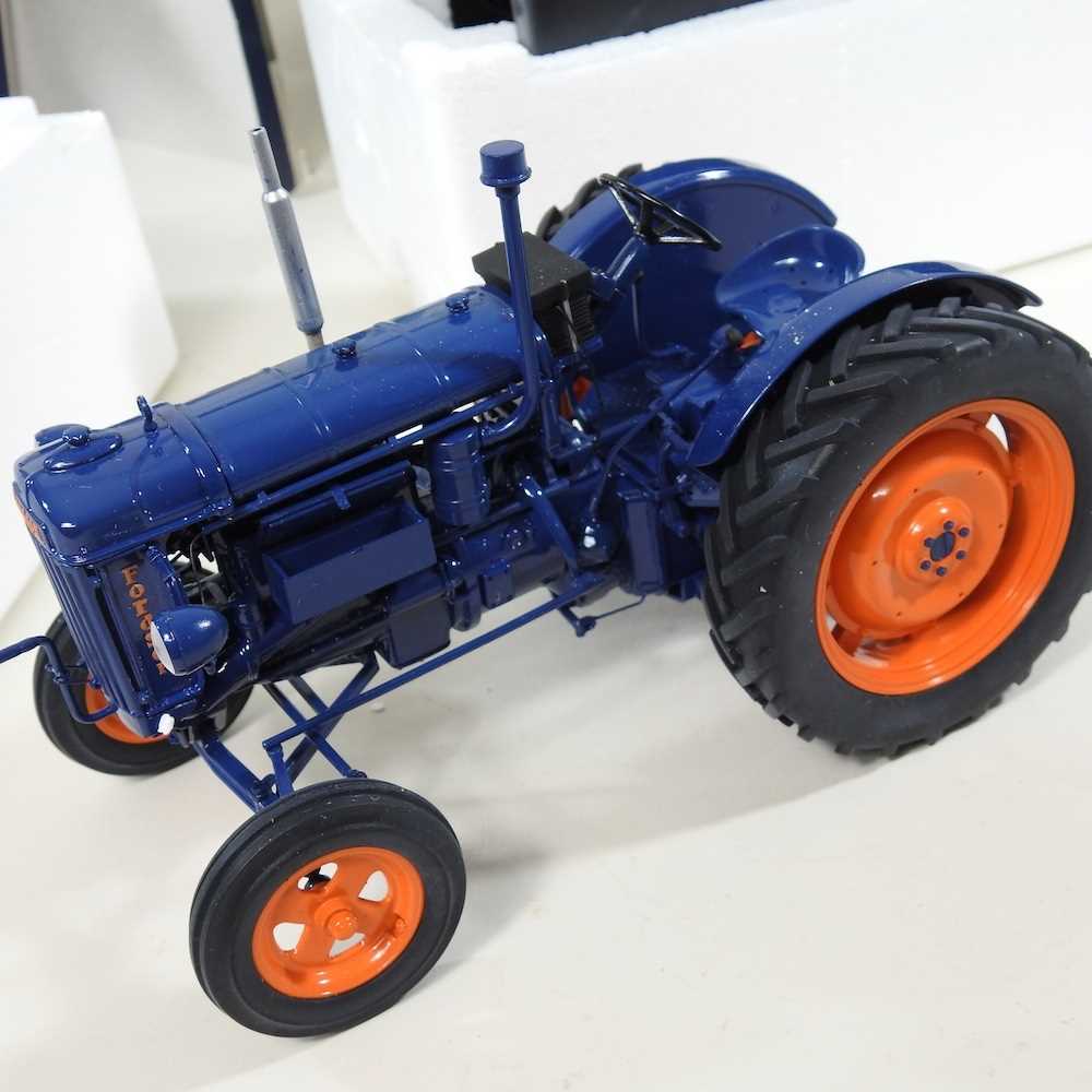 Lot 101 - A Universal Hobbies 1/16 scale model County