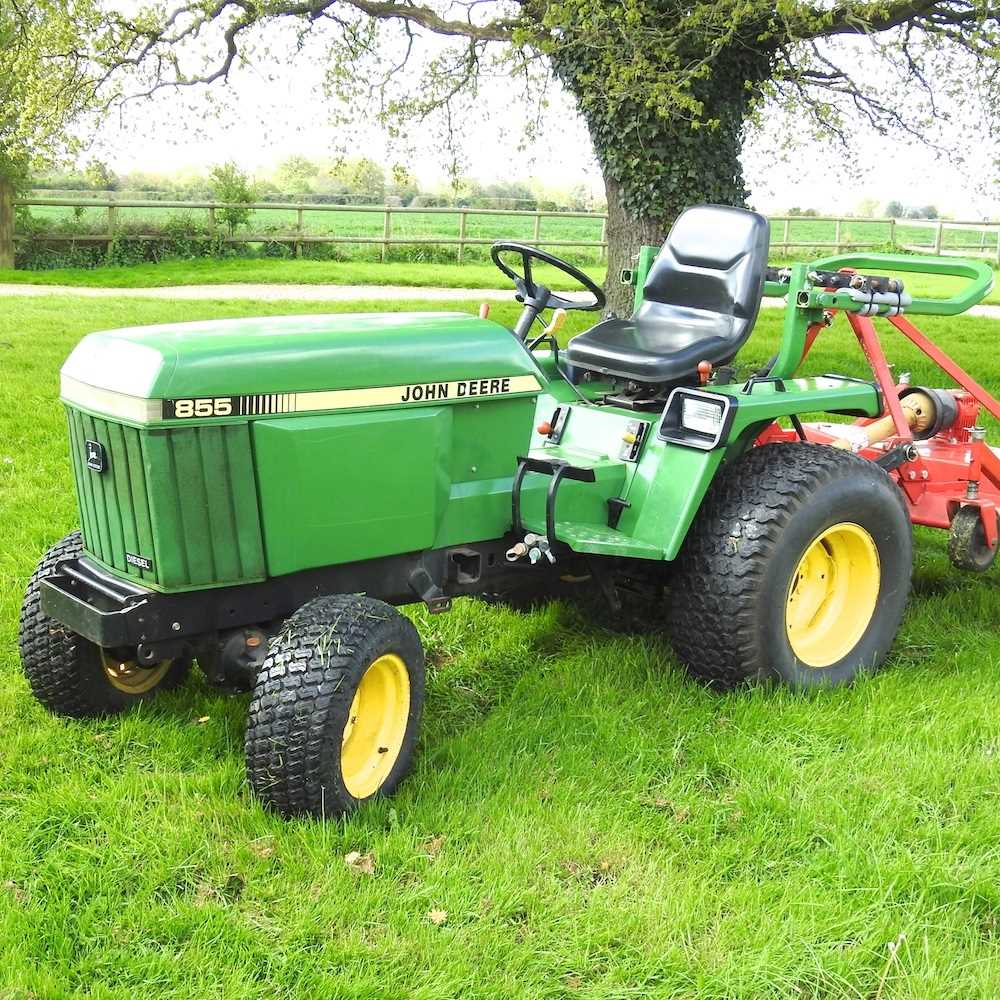Lot 7 - A John Deere 855 diesel compact tractor, model