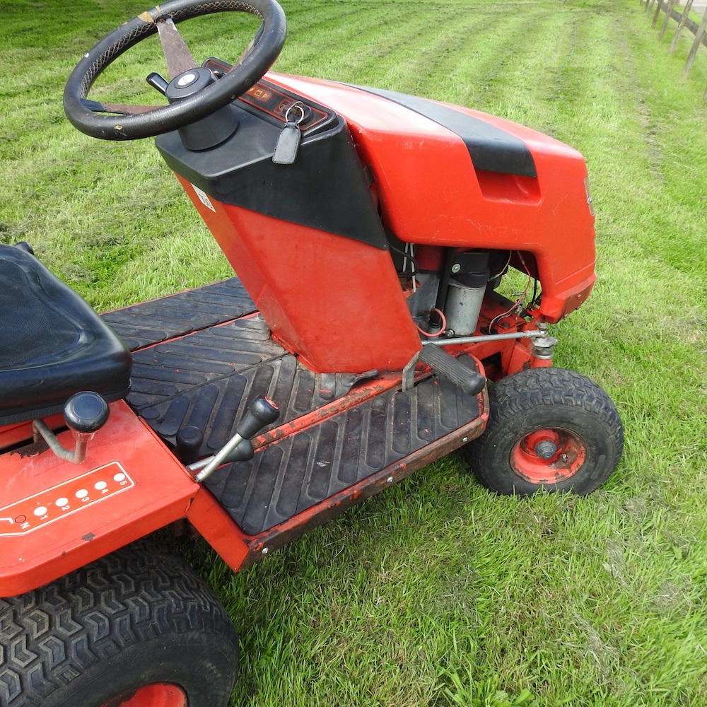 Lot 75 - A Countax red ride-on garden tractor