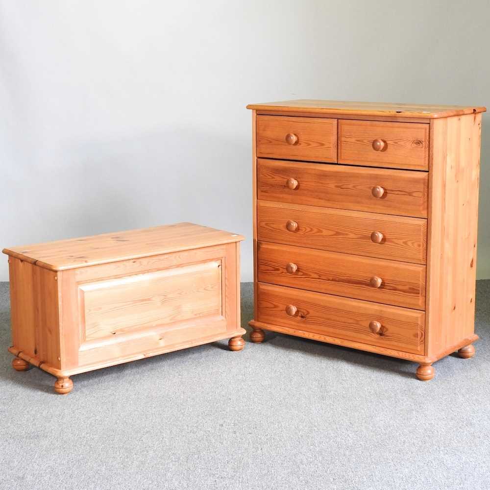 Lot 401 - A modern pine chest of drawers, 84cm wide,