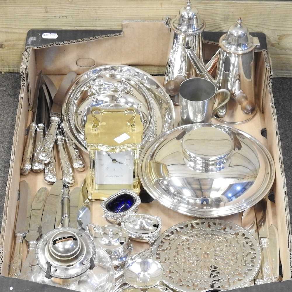 Lot 177 - A collection of silver plated items, to