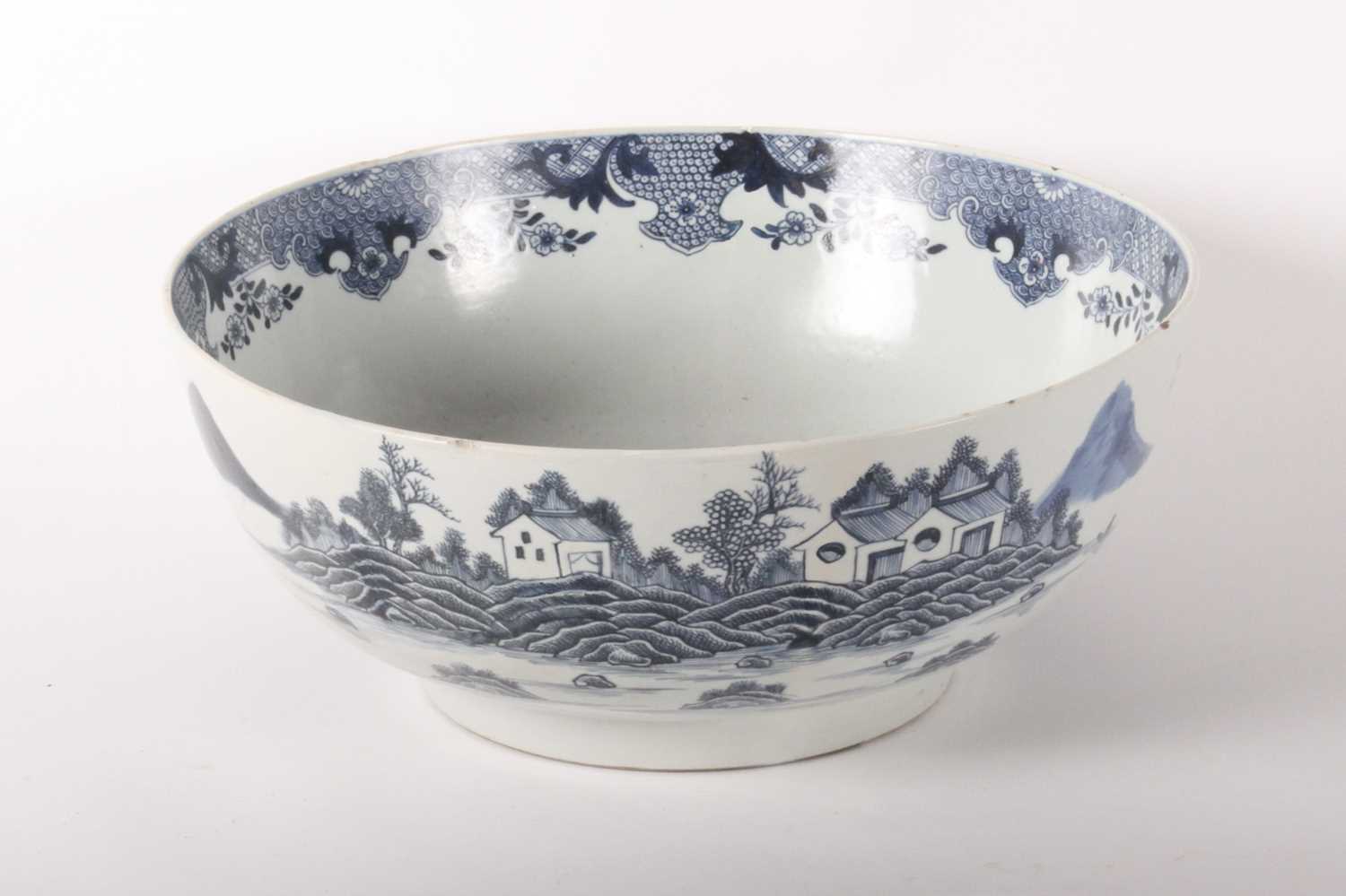 Lot 144 - A large 18th century Chinese porcelain punch