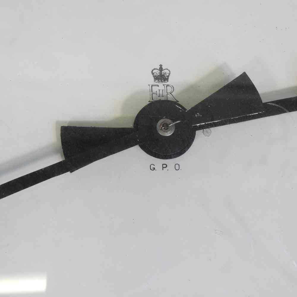 Lot 24 - An early 20th century GPO dial clock, with a