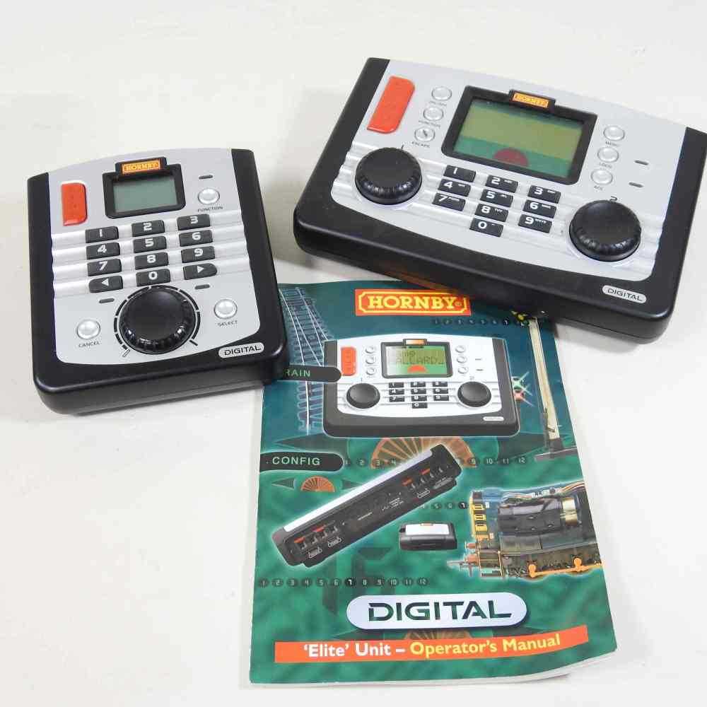Lot 140 - A Hornby Digital Elite R8214 controller,