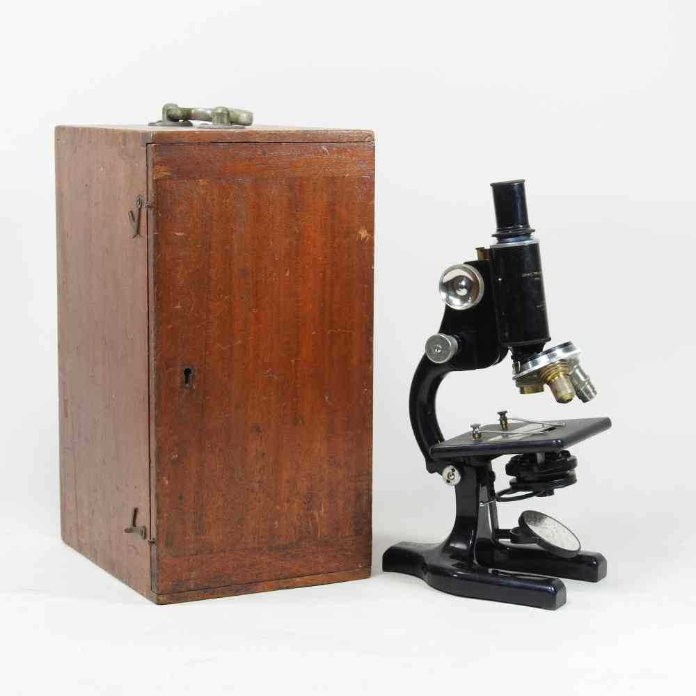 Lot 160 - A mid 20th century microscope, by Cooke,