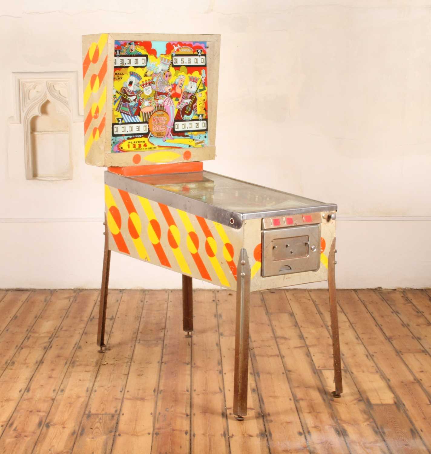 Lot 374 - A Gottlieb & Co King Kool two player pinball