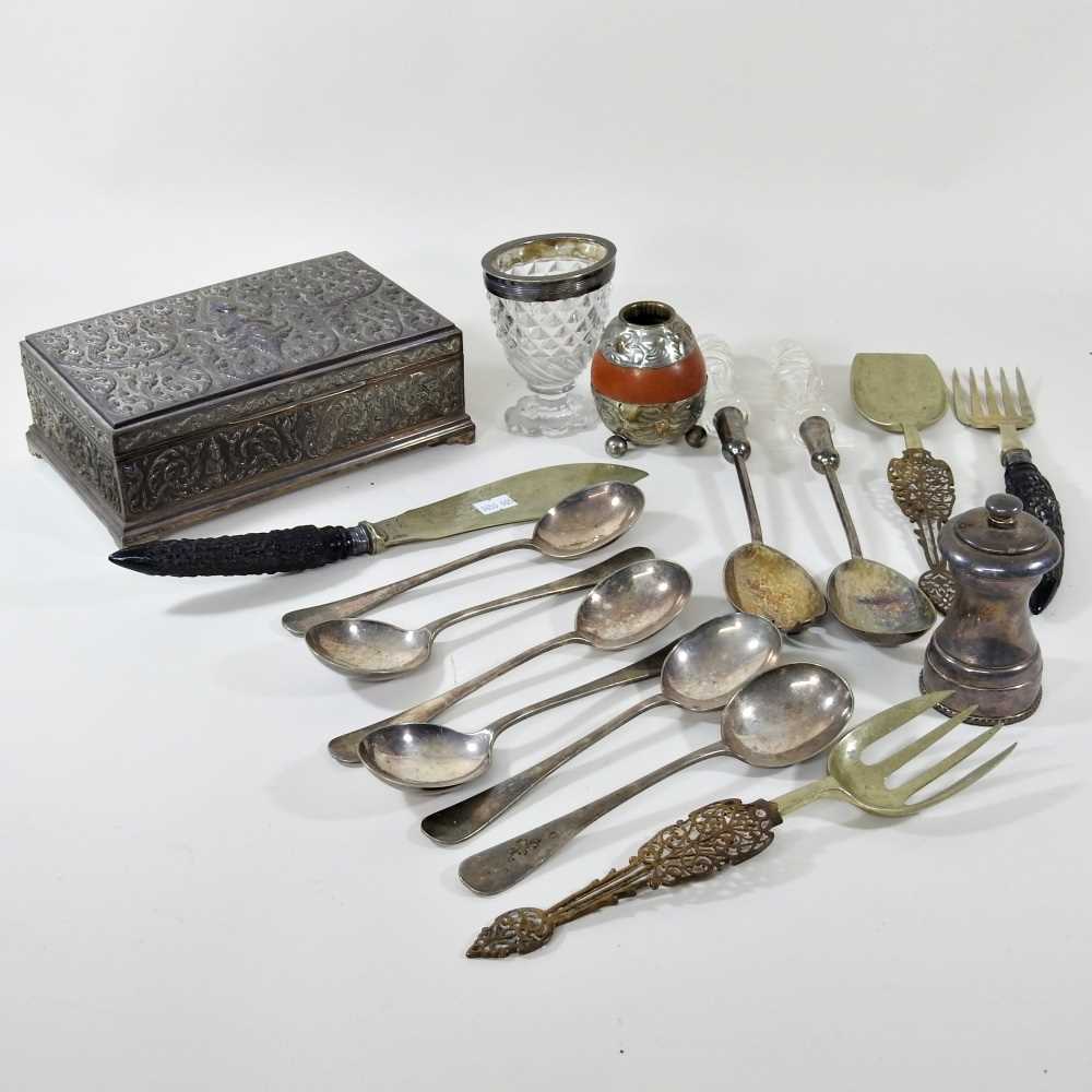 Lot 120 - A collection of silverplate and metalwares,