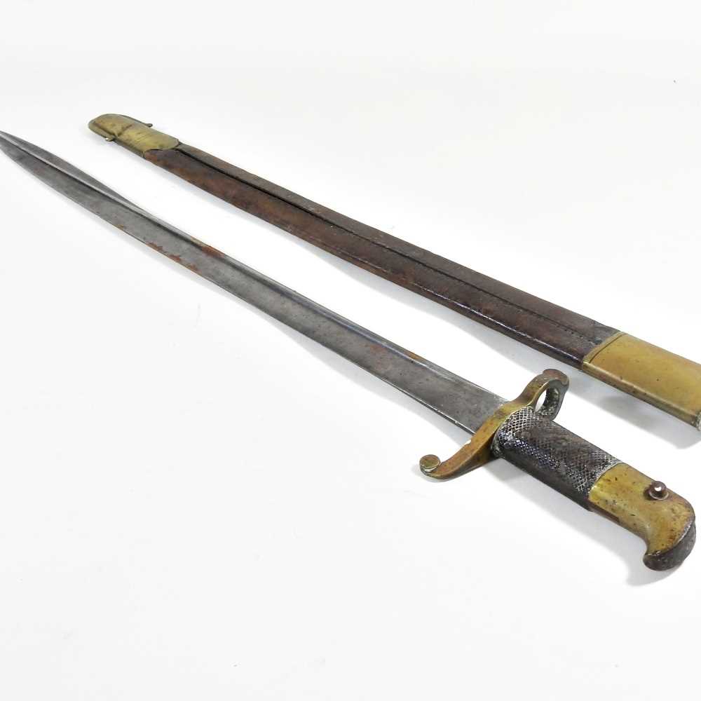 Lot 129 - A 19th century bayonet, 1856 pattern, in a