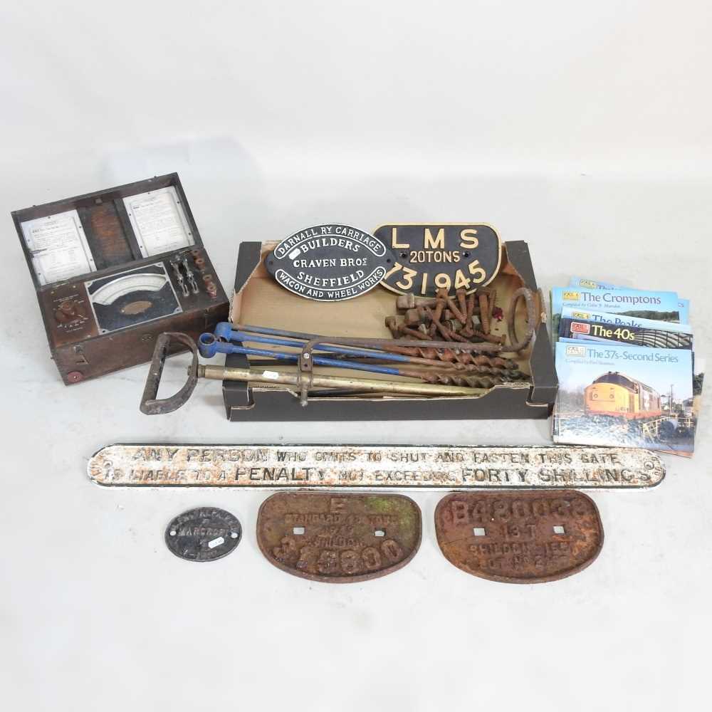 Lot 191 - A collection of railway items, to include