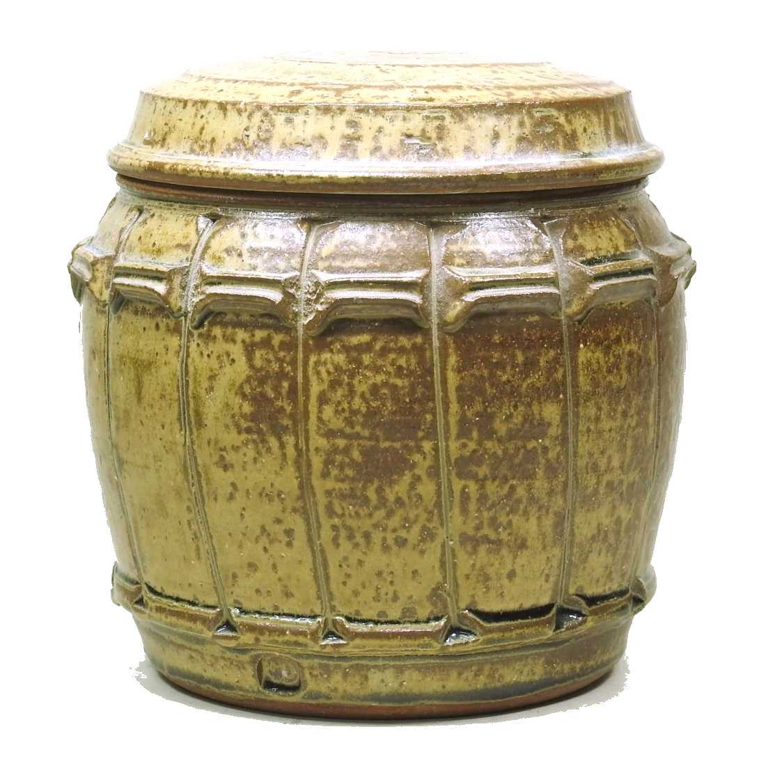 Lot 64 - Mike Dodds, b1943, a lidded jar and cover,