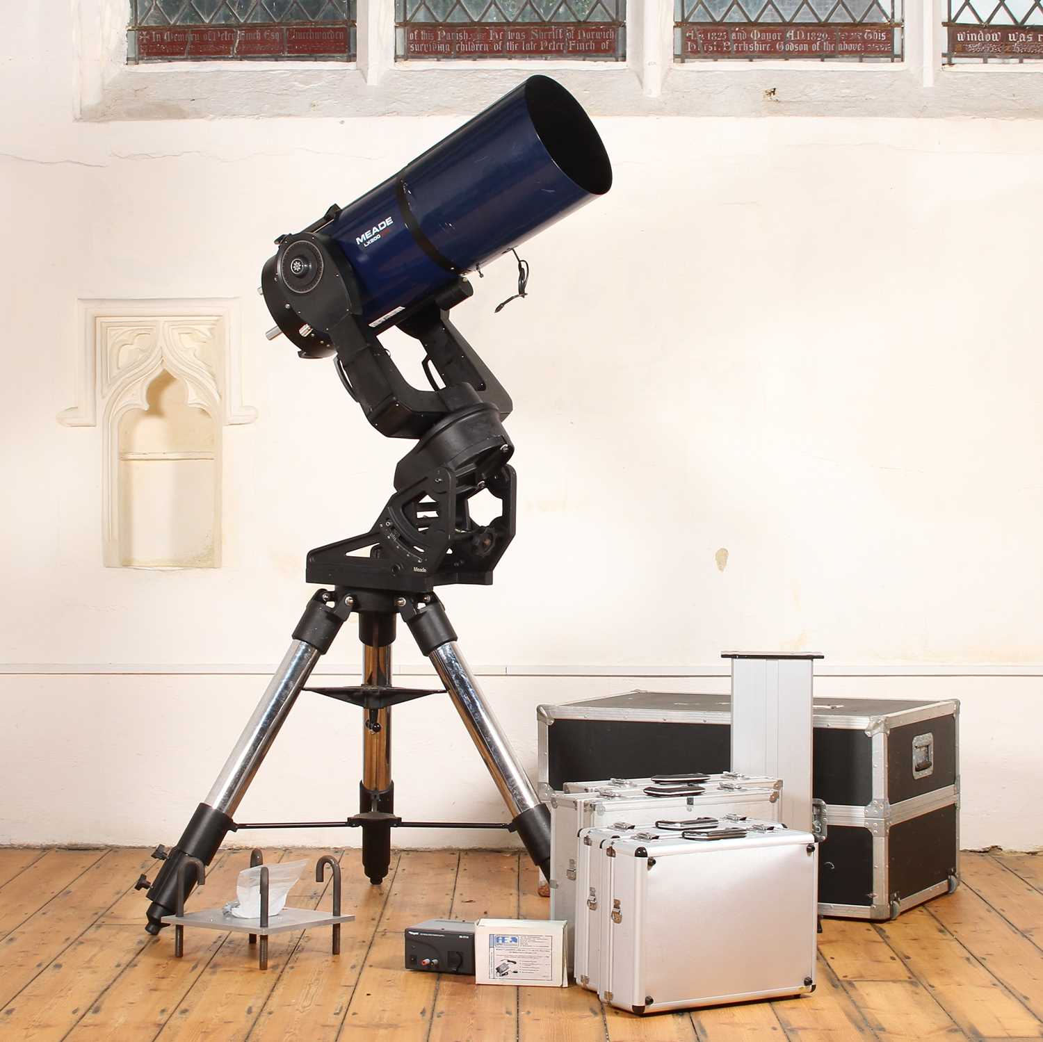 Lot 32 - A Meade LX200GPS 8 inch telescope, of Schmidt-
