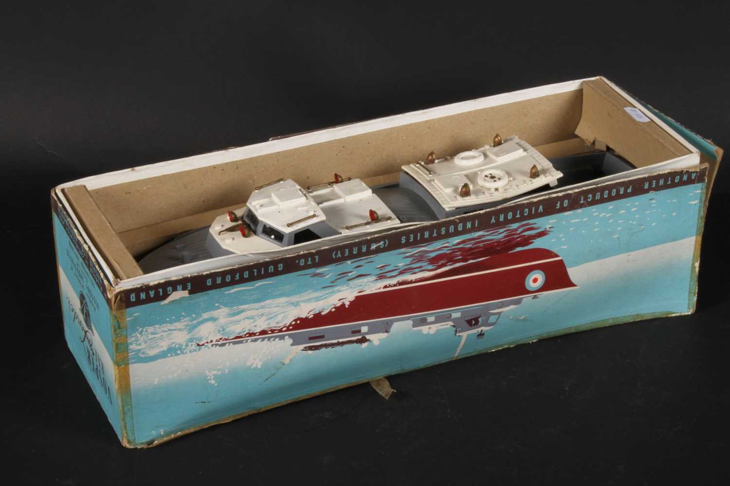 Lot 822 - A vintage Vosper RAF electric model pond
