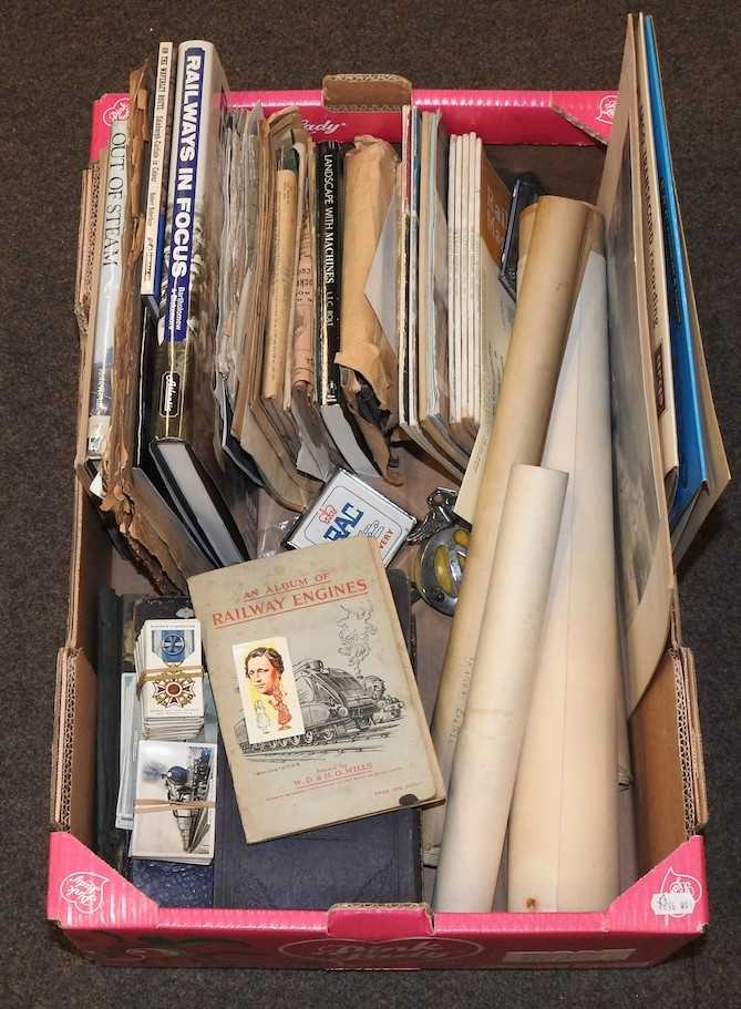 Lot 213 - A collection of railway items