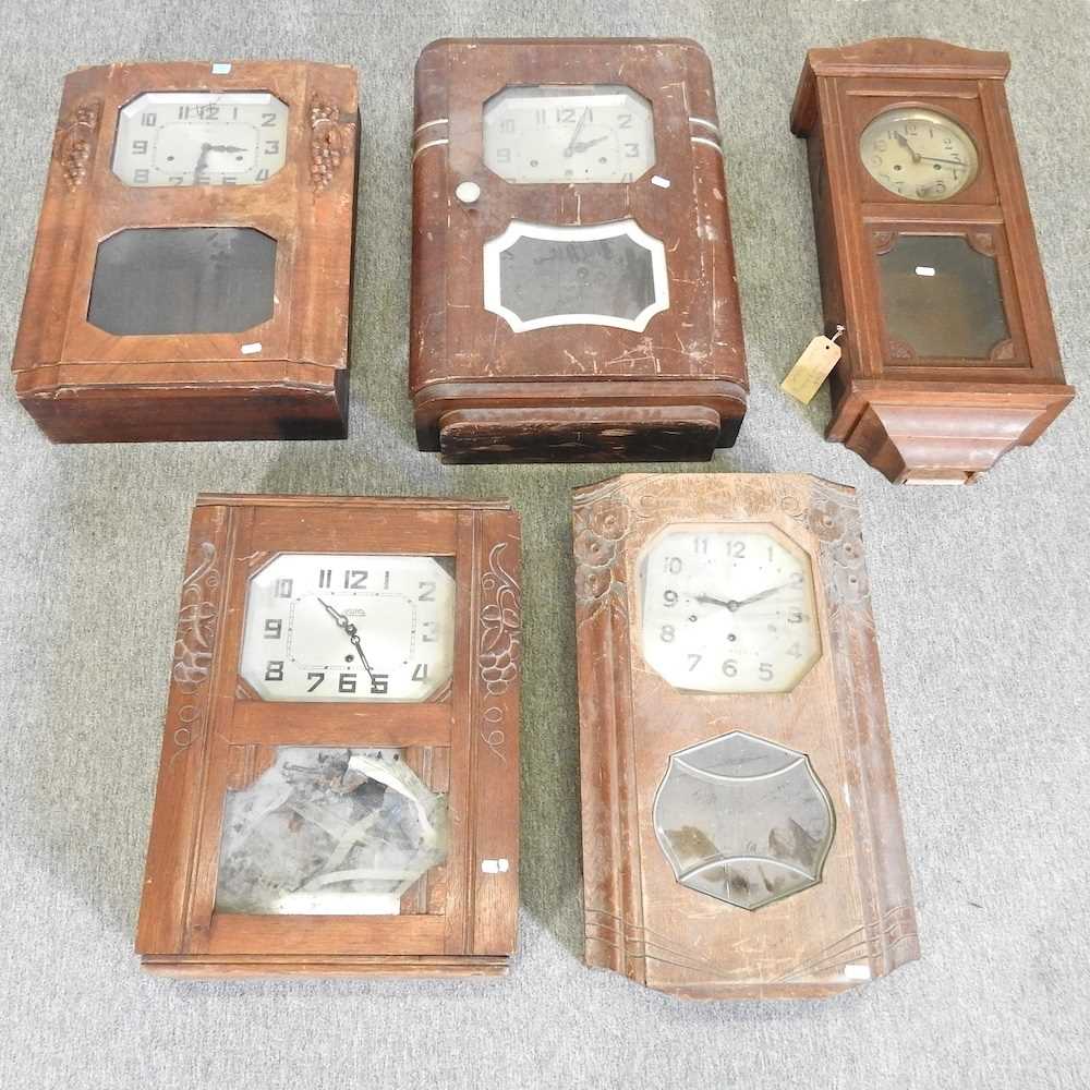 Lot 415 - A collection of wall clocks